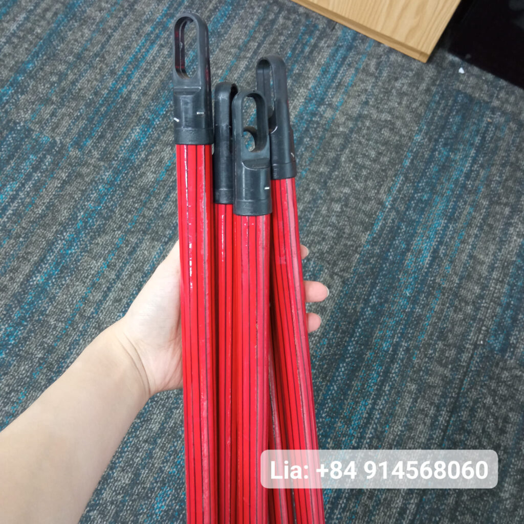 Red PVC Wooden Broom Handle - VDEX | Full material exchange
