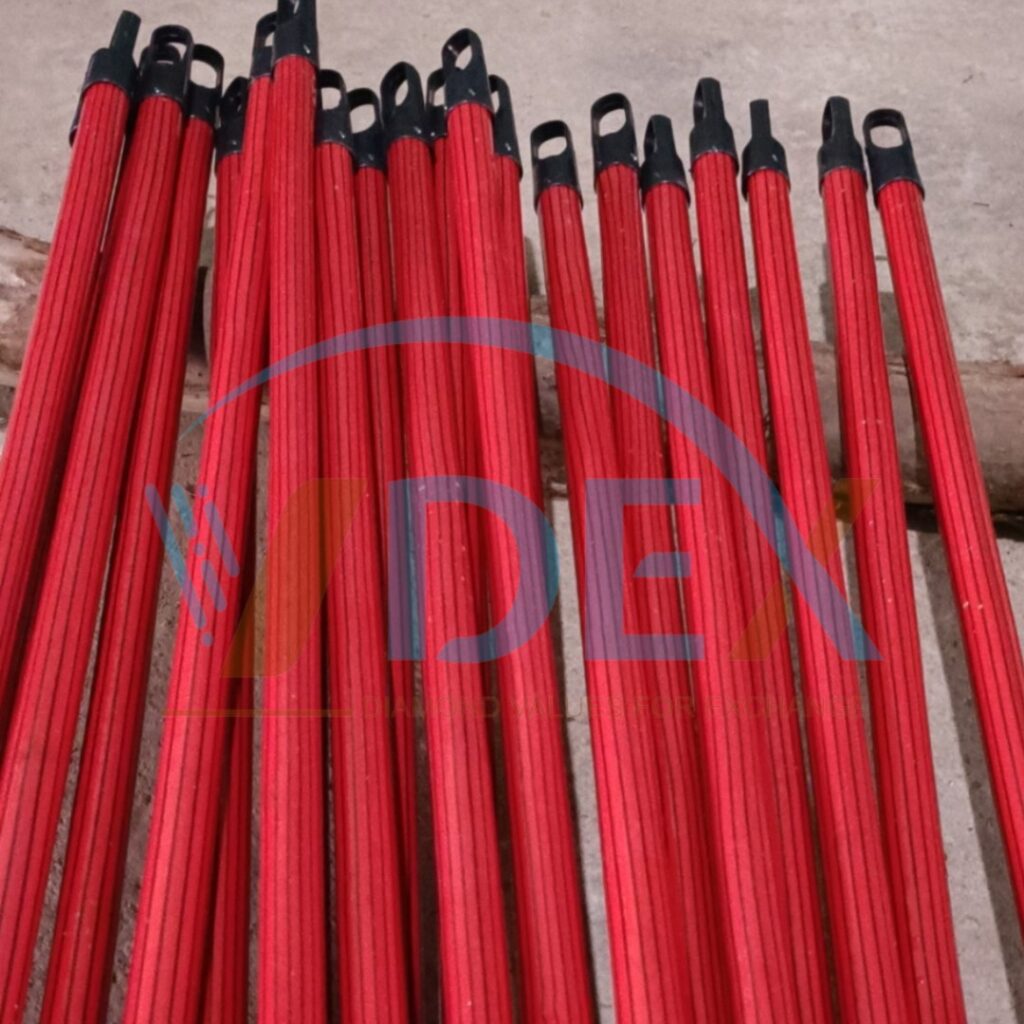 Red PVC Wooden Broom Handle - VDEX | Full material exchange